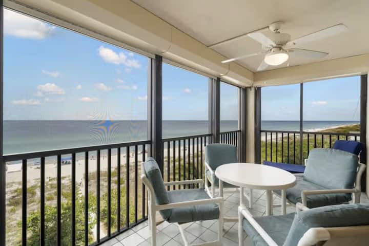 New! Spacious Beachfront Condo | Indian Rocks Bch - Indian Rocks Beach, FL