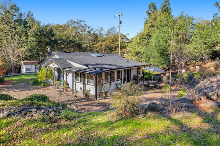 Private Acre+bbq Patio | 5min To Healdsburg Plaza - Healdsburg, CA