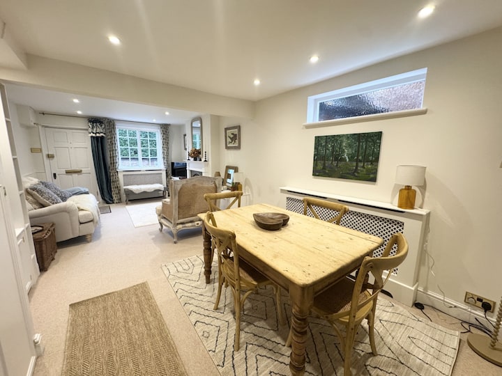 2 Bed Cottage In Cookham With Garden & Parking - マーロー