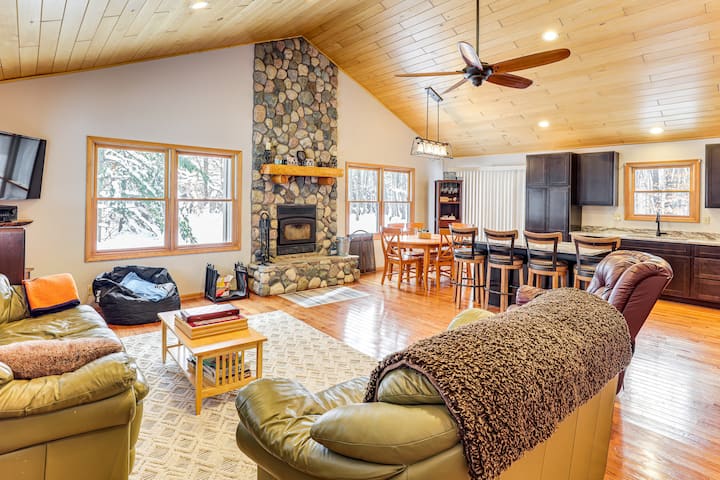 Ski, Hike & Ride On-site: 80-acre Retreat In Boon - Mitchell State Park, Cadillac