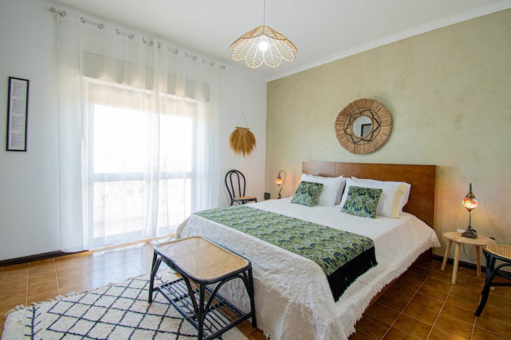 King With Ensuite & Balcony - Monte Gordo