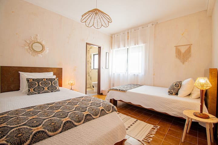 Twin Room With Ensuite - Monte Gordo