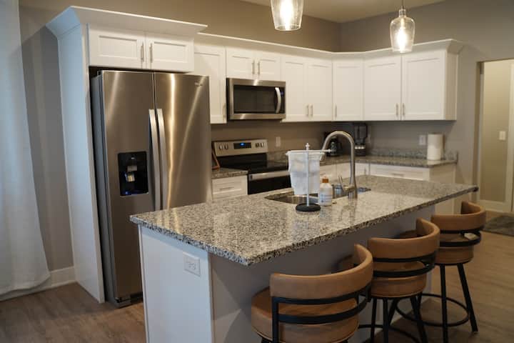 Gateway Gathering | 4br Home With Game Room - Lincoln, NE