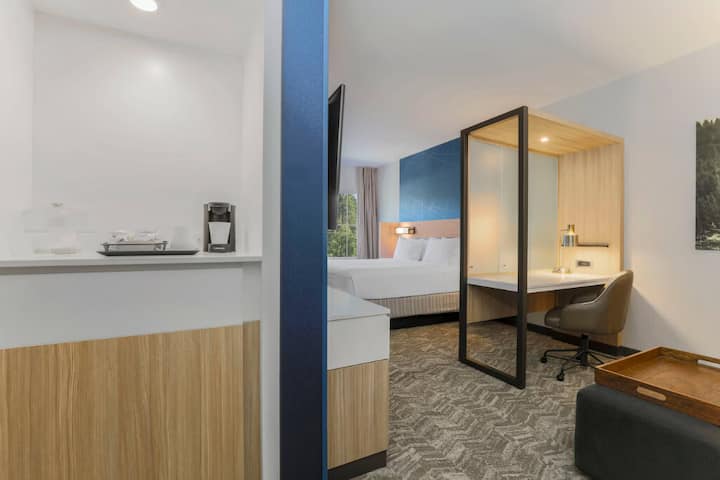 Adventure Awaits In Stylish Suite Near Tahoe - Truckee, CA