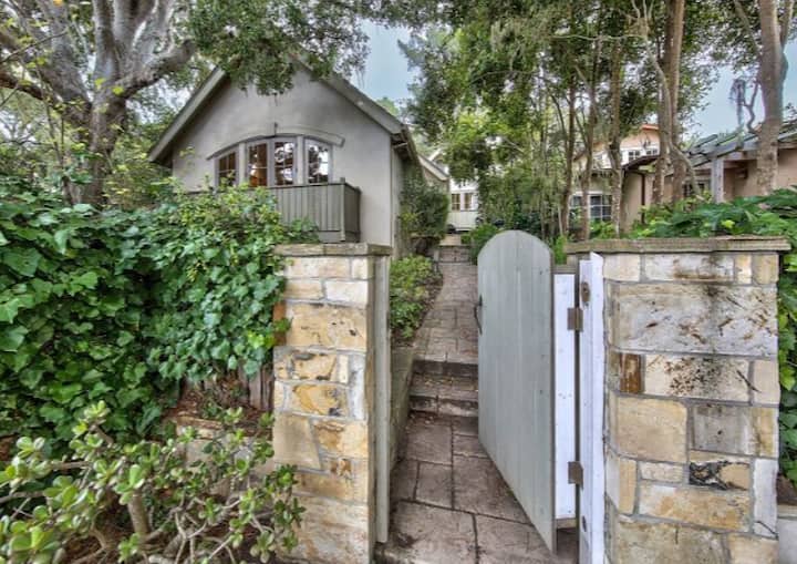 4018 Holly House - Charming Carmel-by-the-sea Home - Carmel-by-the-Sea, CA