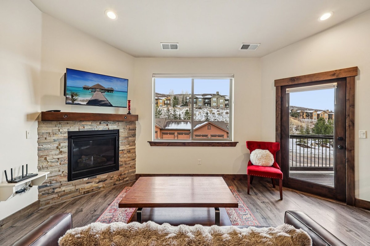 Appartamento moderno di montagna con 2 camere da letto e 2 bagni a ...