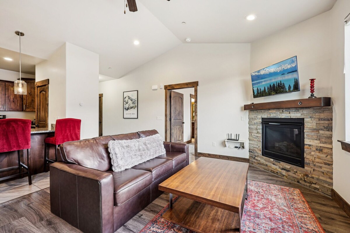 Appartamento moderno di montagna con 2 camere da letto e 2 bagni a ...