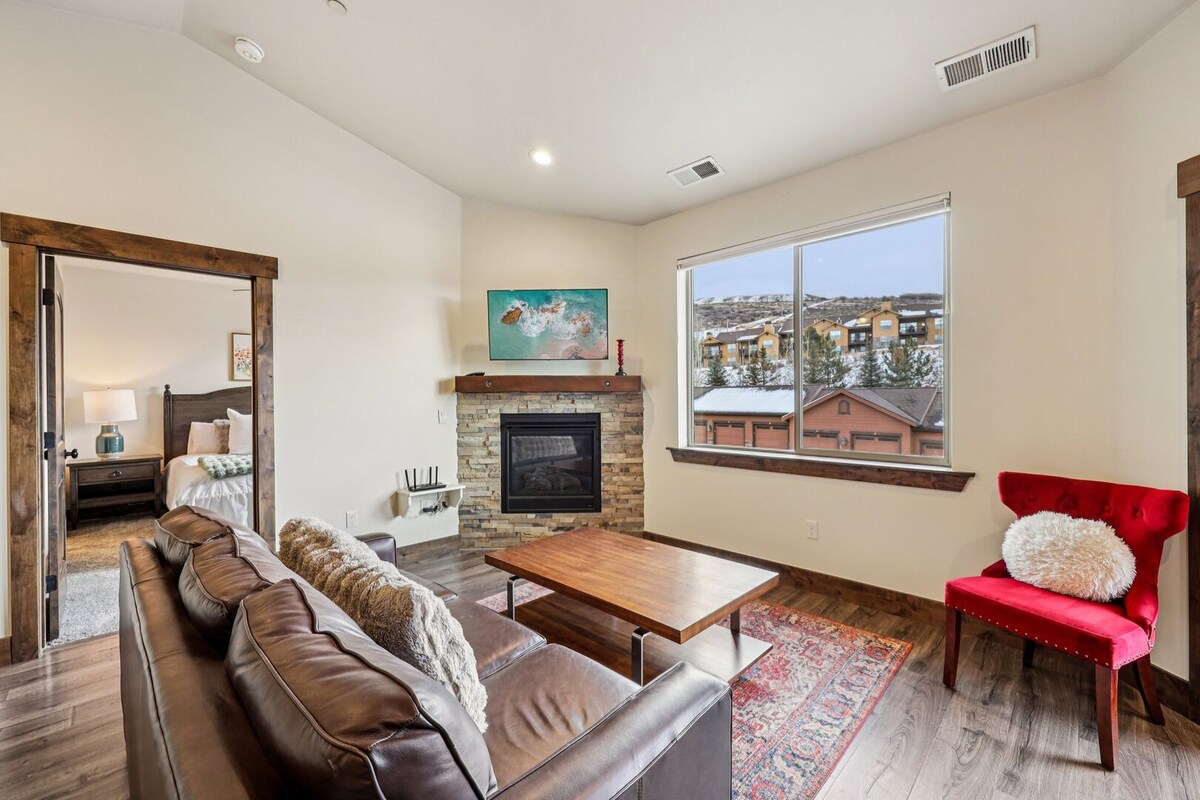 Appartamento moderno di montagna con 2 camere da letto e 2 bagni a ...