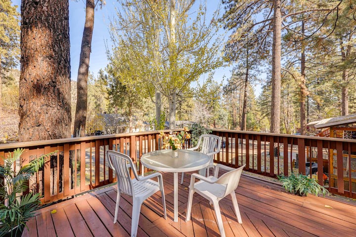 5 Mi To Mountain High Resort: Home W/ Gaming Area - Wrightwood, CA