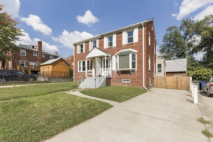 Beautiful House|king Bed!|3 Baths|free Parking|dc - Arlington, VA