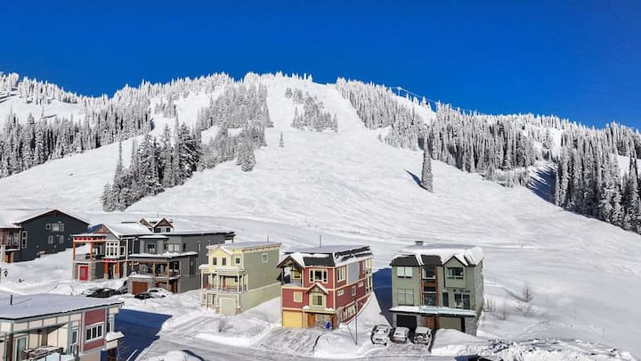 Arnica Chalet | 2bd 2bath | Ski In-out Silver Star - 암스트롱