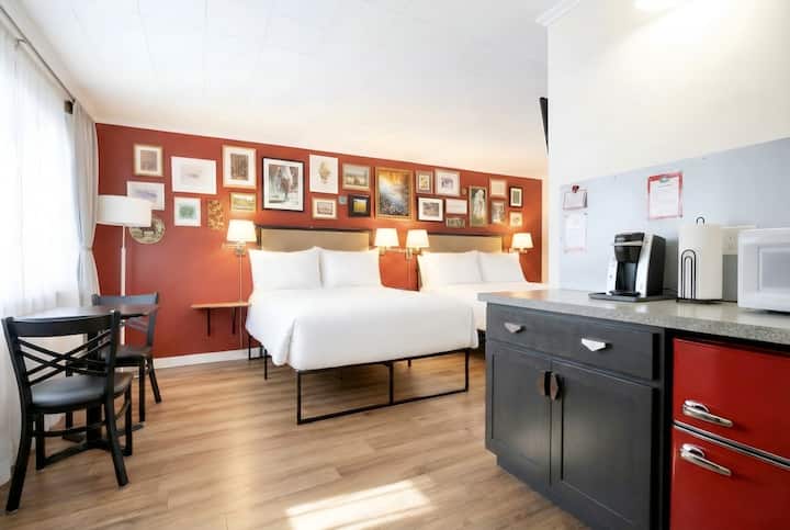 Sleep Woodstock - 2 Double Beds - Dog Friendly! - Woodstock, VT