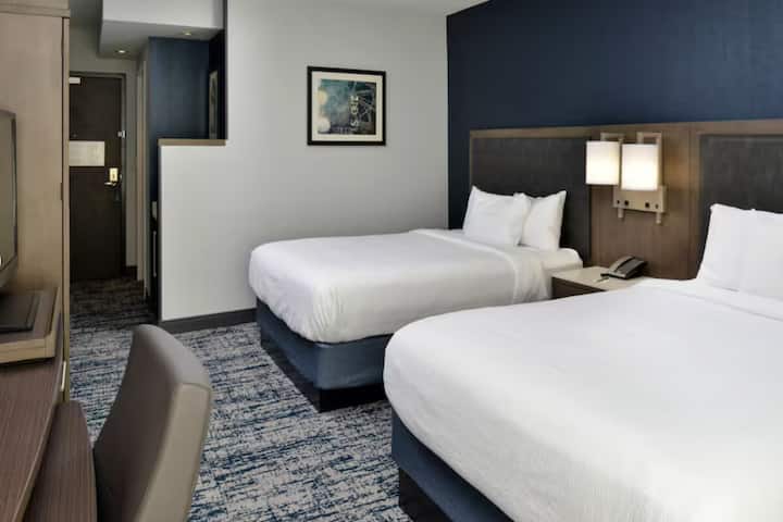 Serene Wilmington Stay W/ Pool Near Downtown - Wilmington, NC