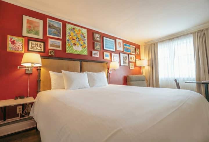 Sleep Woodstock - Dog Friendly King Suite - Woodstock