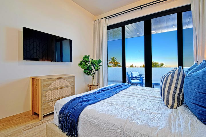 Modern 2br Apartment Near The Malecón | Balcony - La Paz