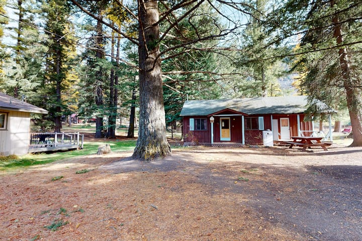 Cozy Frances Lake Retreat | Wallowa Lake Fun - Joseph, OR