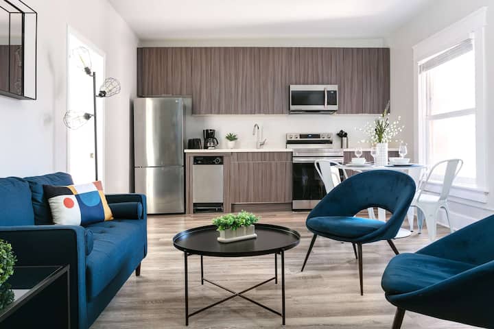 Urban Gaslamp Living W/ 100 Walk Score | Sleeps 5! - Coronado