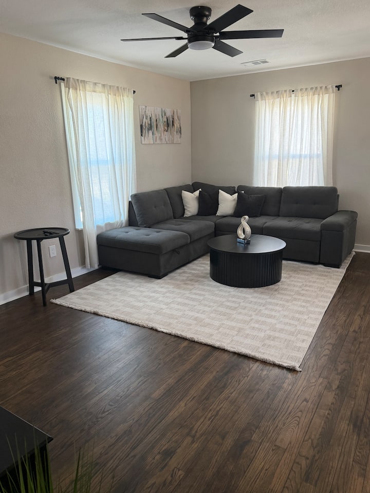 Near At&t Stadium | Cozy 2br Home Sleeps 5 - Arlington, TX