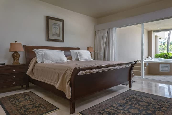 Gran Marina Puerto Aventuras: Garden And Pool - Puerto Aventuras