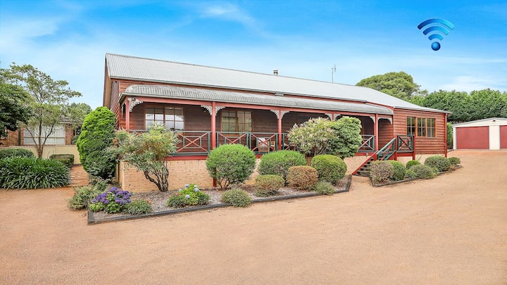 Redwood - Stylish Southern Highlands Retreat - Robertson