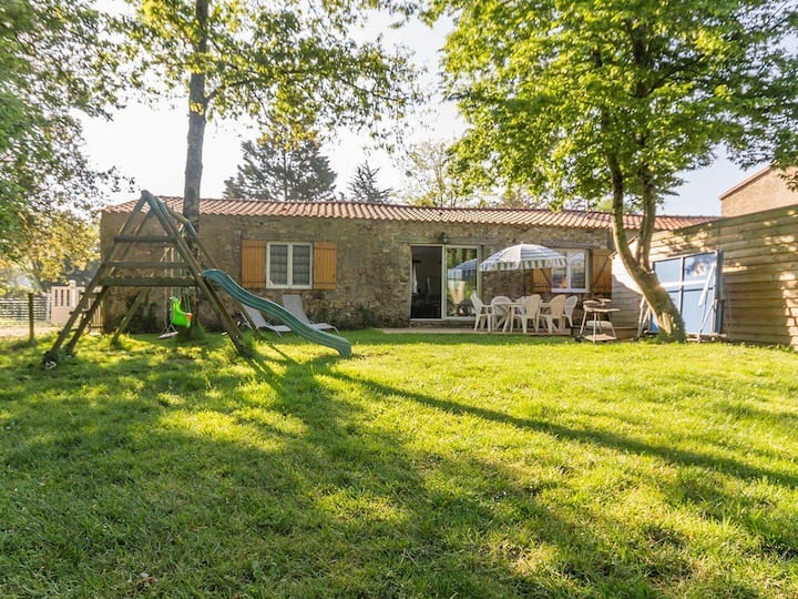 Gîte Confortable Avec Jardin Et Piscine Commune - Port-Saint-Père