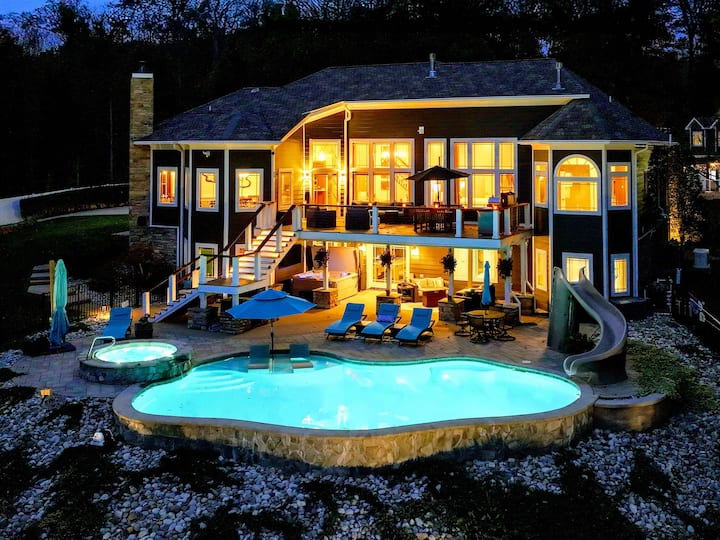 New 7br Lakefront Lake Anna, Pool, Spa, Dock - Lake Anna, VA
