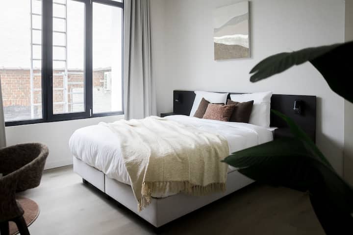 Romy | Bright Modern Room For 2 In Antwerp - Antwerp