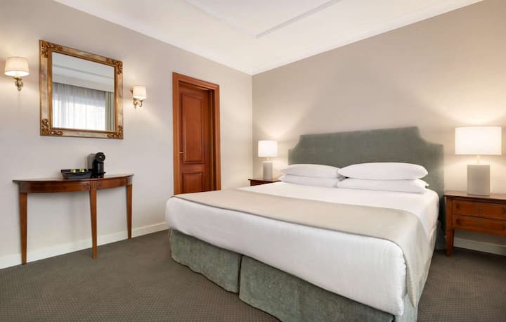 Hotel Avenue Louise| King Room| Near Grand-place - Brussels