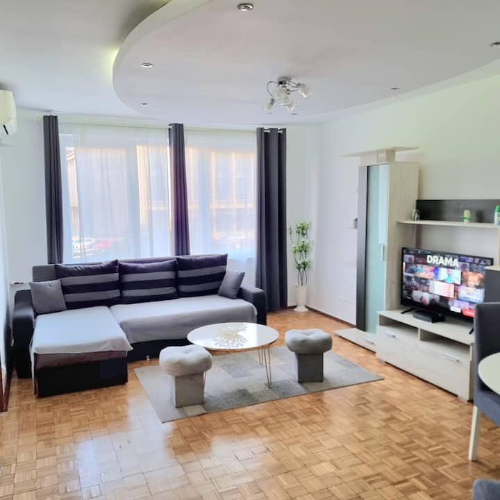 Landmark View - Concerthall - Chic Comfort 1bdr - Bucharest