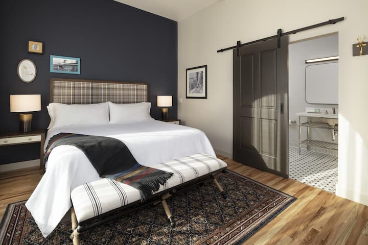 Tranquil Units W/ Pool Near Riverwalk | 4 Units - Glenwood Springs, CO