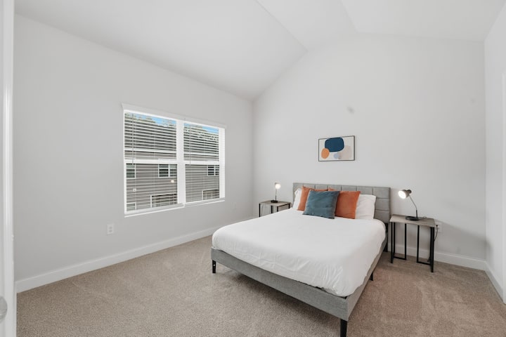 Modern Savannah 2br Near Shopping - サバンナ, GA