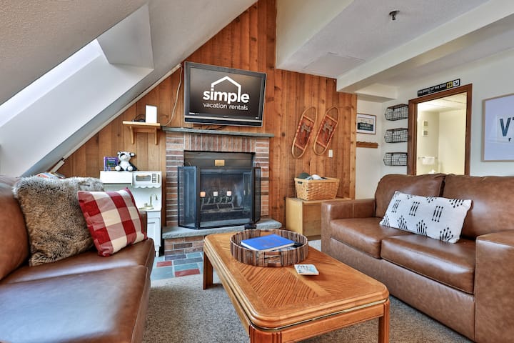 Easy Snowshed Access Mountain Green Condo Sleeps 6 - Killington, VT