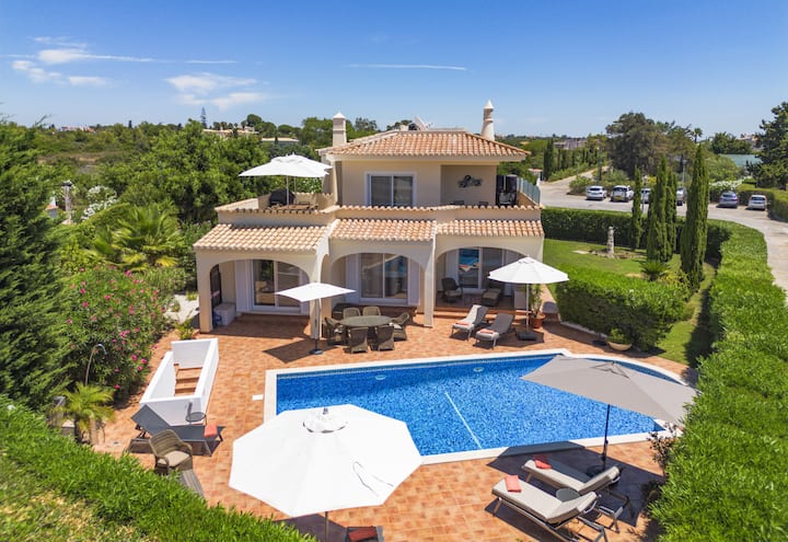Villa Spacieuse Avec Piscine Et Jardin - Carvoeiro