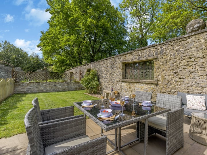 2 Bed In Wormhill (91974) - Castleton
