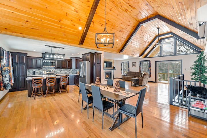 Gateway To Adventure! Brand-new Gloversville Home - Gloversville, NY