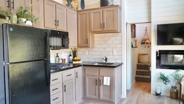 Creek Front Cabin - Santa Paula, CA