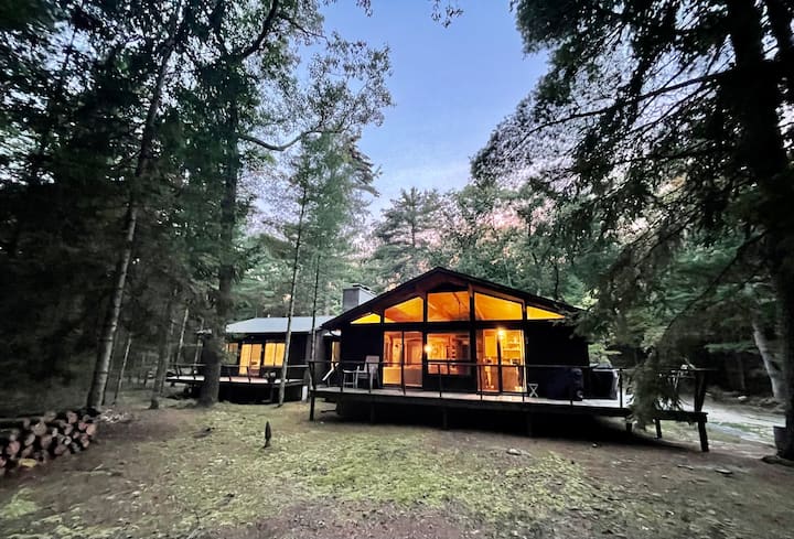 Private Pentwater Retreat Near Lake Michigan - Pentwater, MI