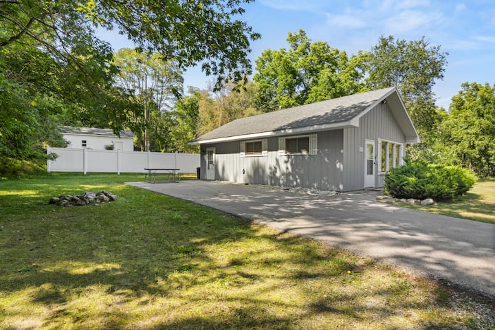 Cottage Near Clam Lake - Kewadin, MI