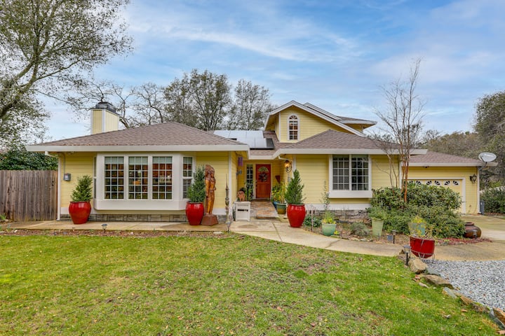 Hot Tub & Huge Patio: Home 5 Mi To Old Town Auburn - Auburn, CA