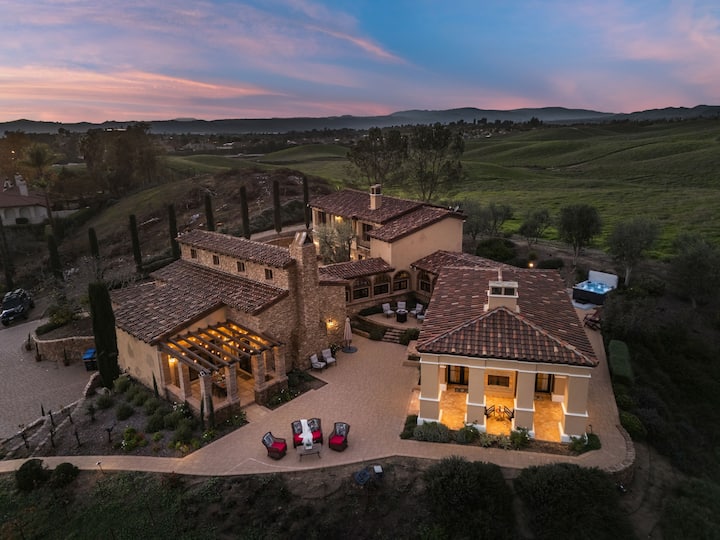 Luxe Temecula Wine-country Estate + Vineyard Views - Temecula