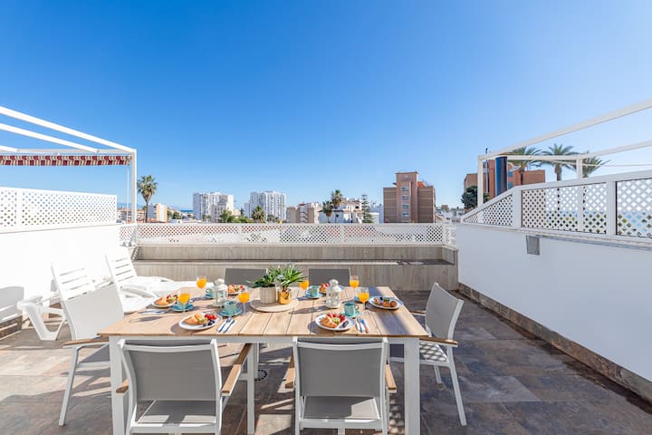 Apartment 2 Minutes From The Beach With A Large Te - Benalmádena