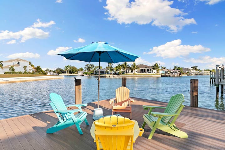 Waterfront Marco Is Retreat L Heated Pool & Dock - Marco Island, FL