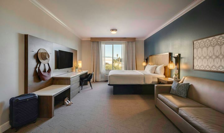 Spacious Studio Suite Near Auto Club Speedway - Prado Regional Park, Chino