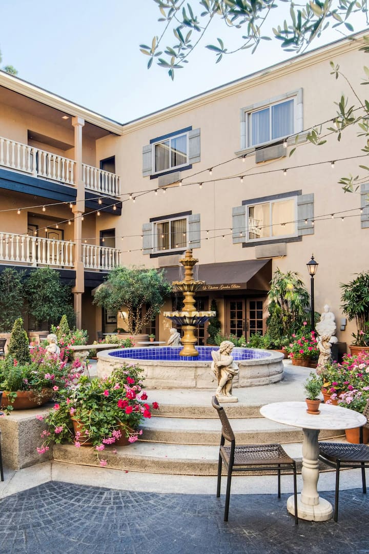 Daily Happy Hour At Le Chateau Garden Bistro - Newport Beach, CA