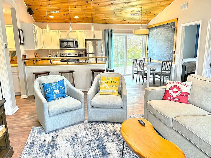 Gorgeous Open Floor Plan Island Home-4bdrm/2bthrm - Put-in-Bay, OH