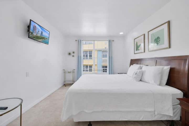 Heart Of South Beach Historic Ocean Drive - Miami Beach