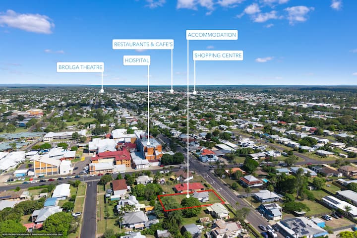 Retro Charm - Great Location! - Maryborough