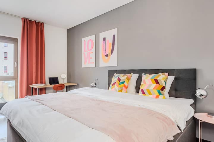 СOzy 3-room Apartment Near The City Center - Prague