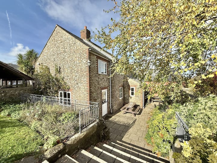 Trill Cottage - Beer