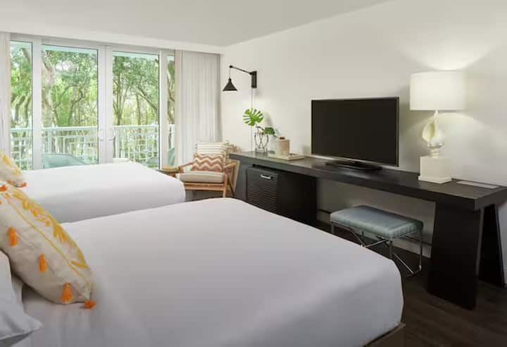 4 Rooms W/ 2 Queen Partial Waterfront & Balcony - Key Largo, FL